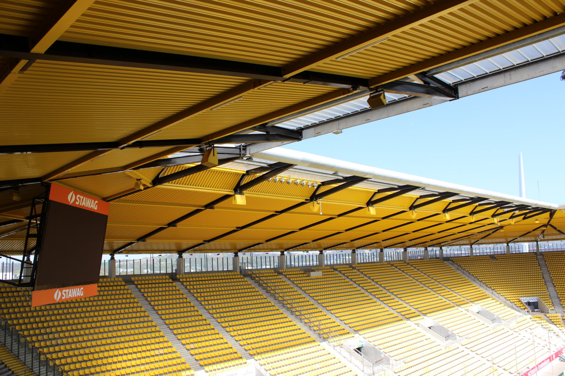 Tivoli, Sportstadion mit Eventbereich und Spielcasino - BFT Cognos ...